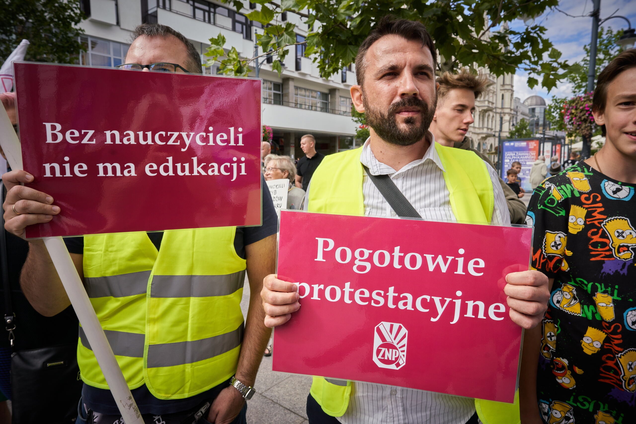 56 proc. Polaków: Nauczyciele zarabiają za mało i mają prawo ...